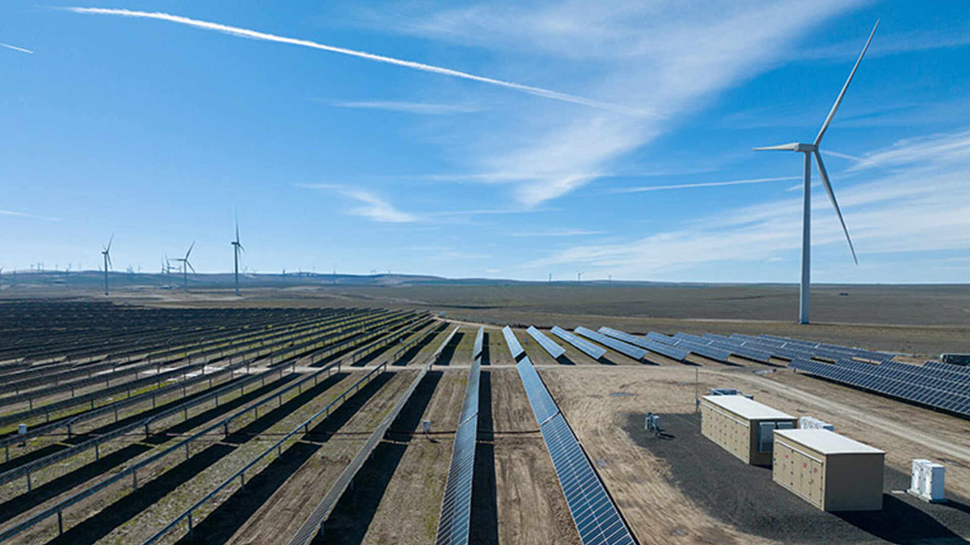 The US’ first wind-solar-battery project is now online and can power ...