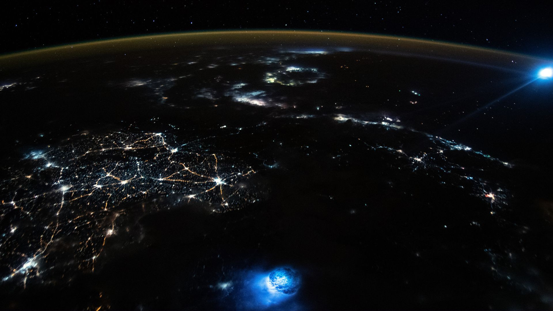 An astronaut captured two 'blue blobs' from the ISS. Here's everything ...