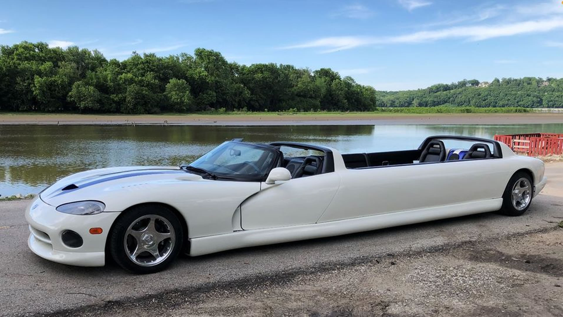 Images: Someone actually converted a 1996 Dodge Viper into a limo!