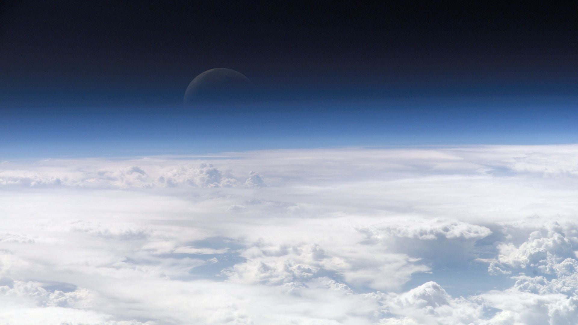 The Kármán line: Separating space from sky