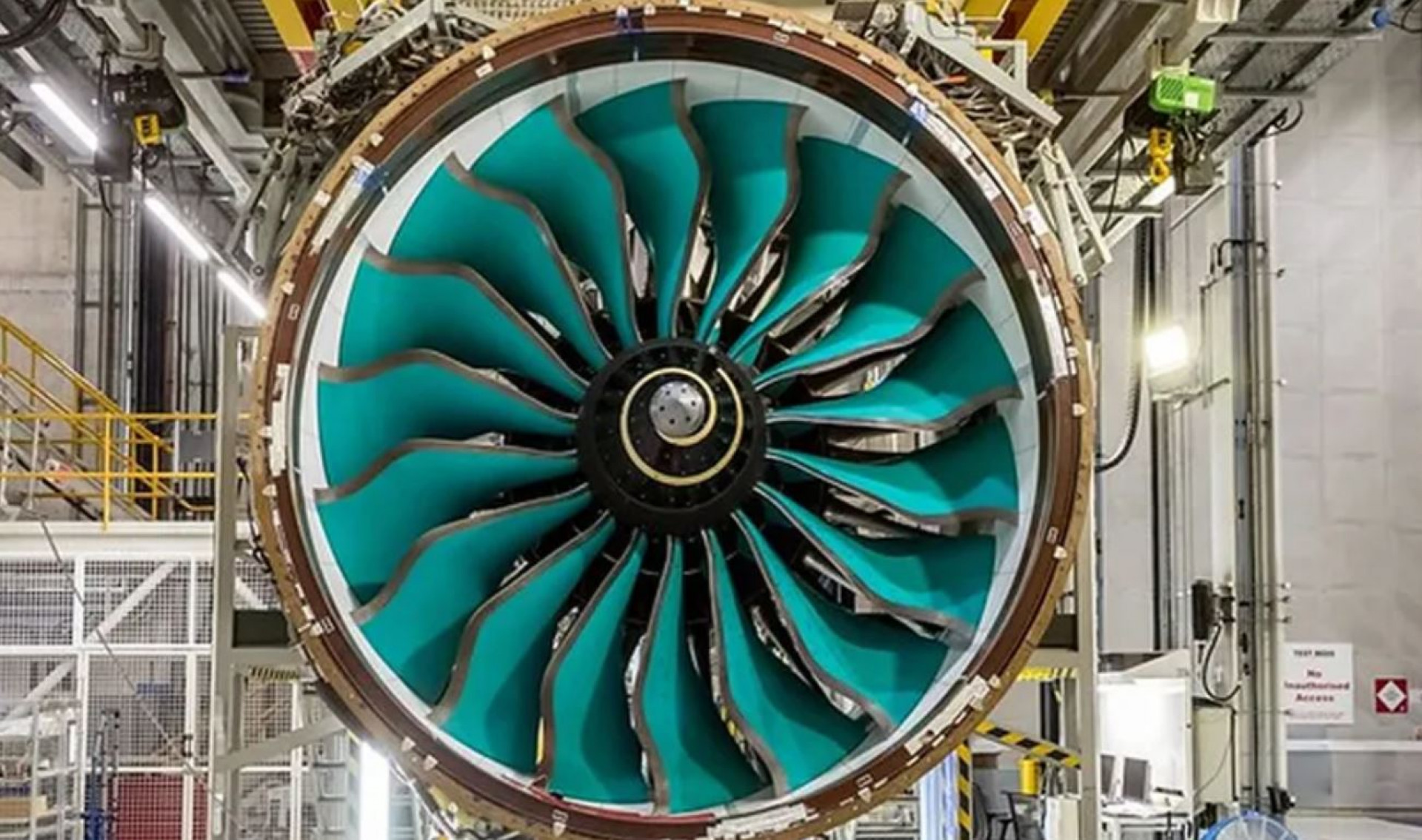 The people behind the largest aircraft engine in the world