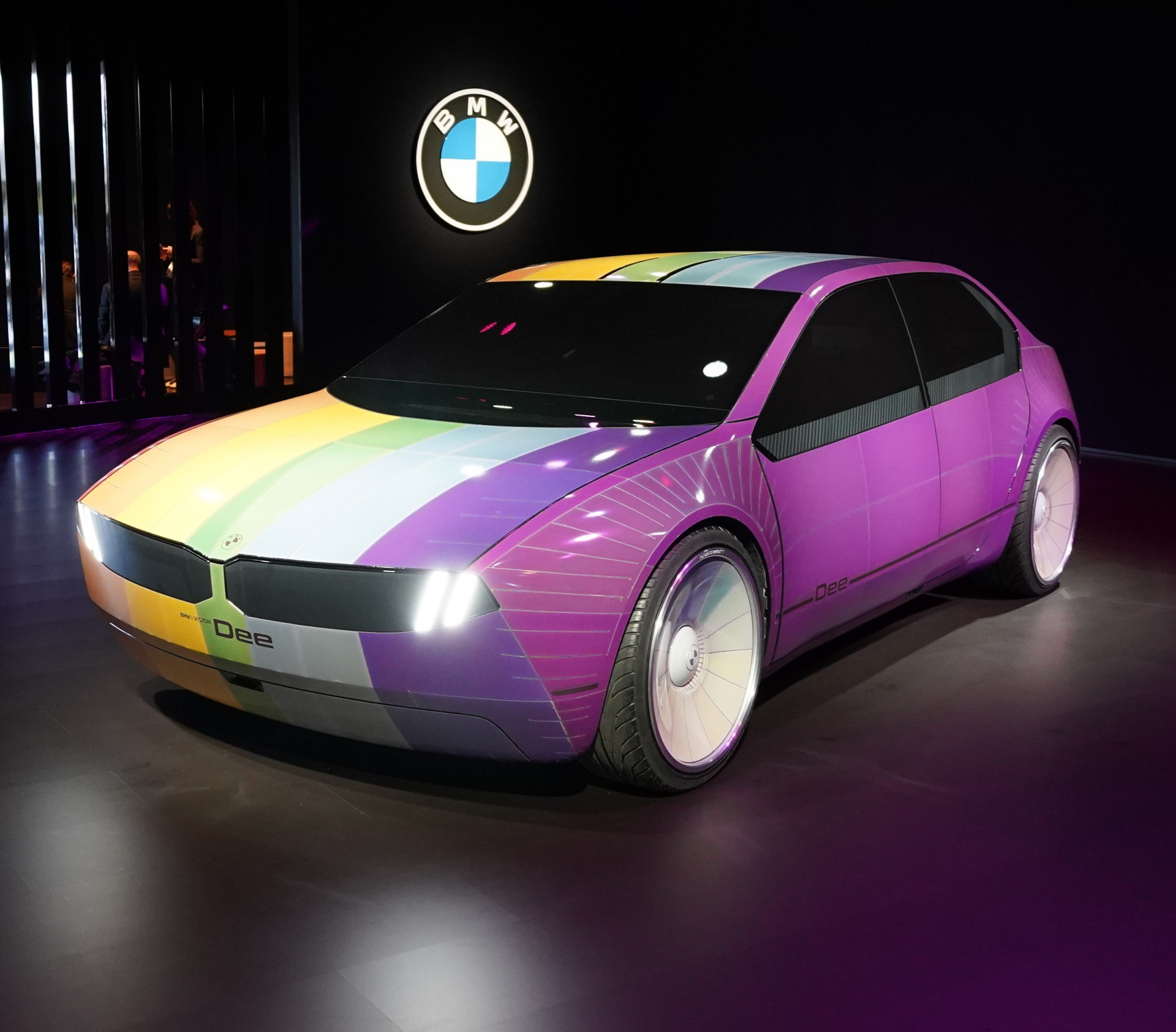 BMW i Vision Dee: The Color-Changing, Intelligent Companion Car