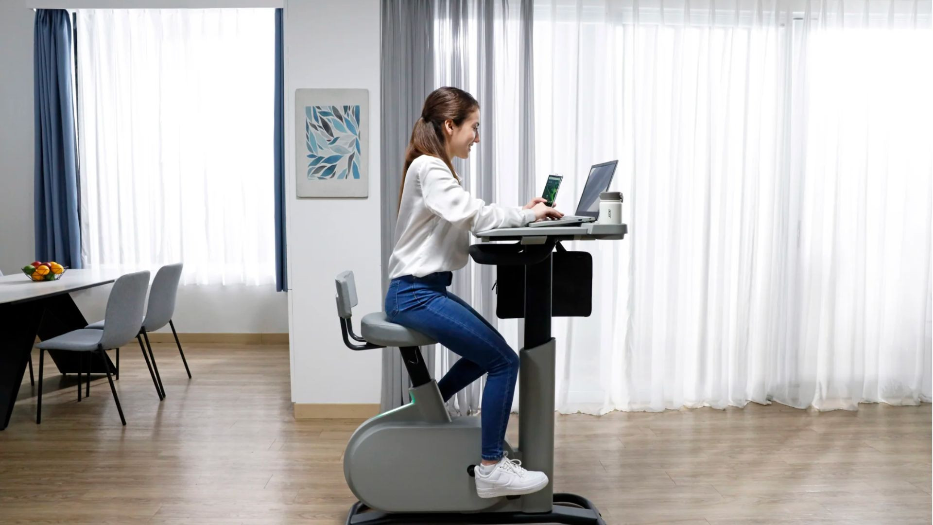 This bike desk can generate 75 watts of power in one hour of pedaling