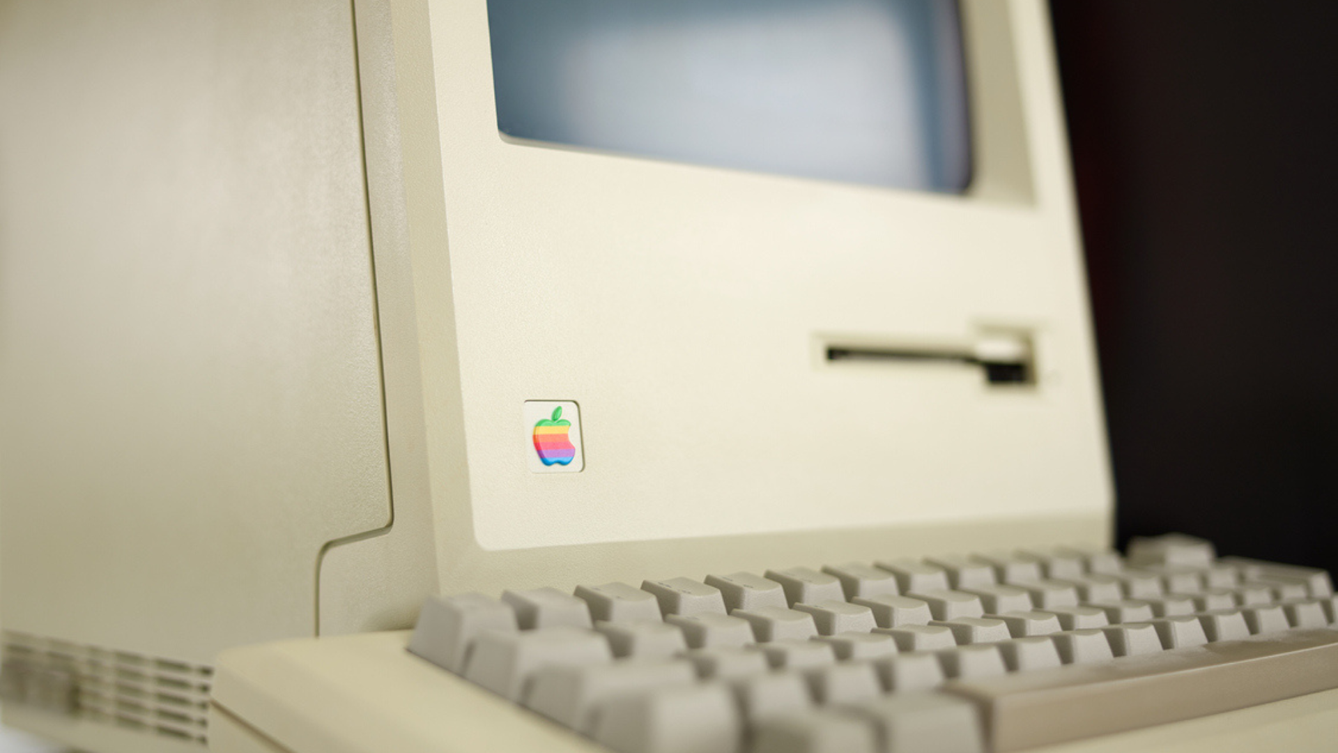 Over 500 retro Apple products to be auctioned in California next month