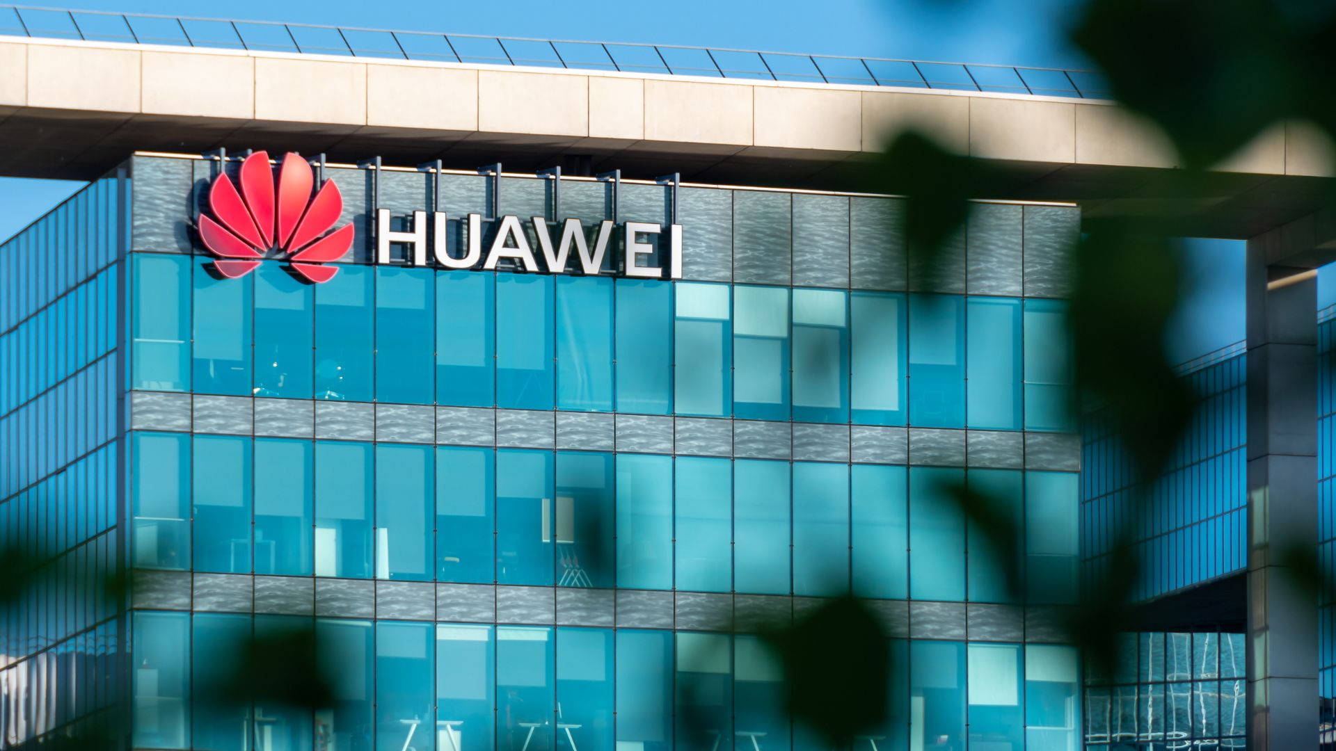 Huawei replaced and redesigned 13,000 components to dodge US sanctions