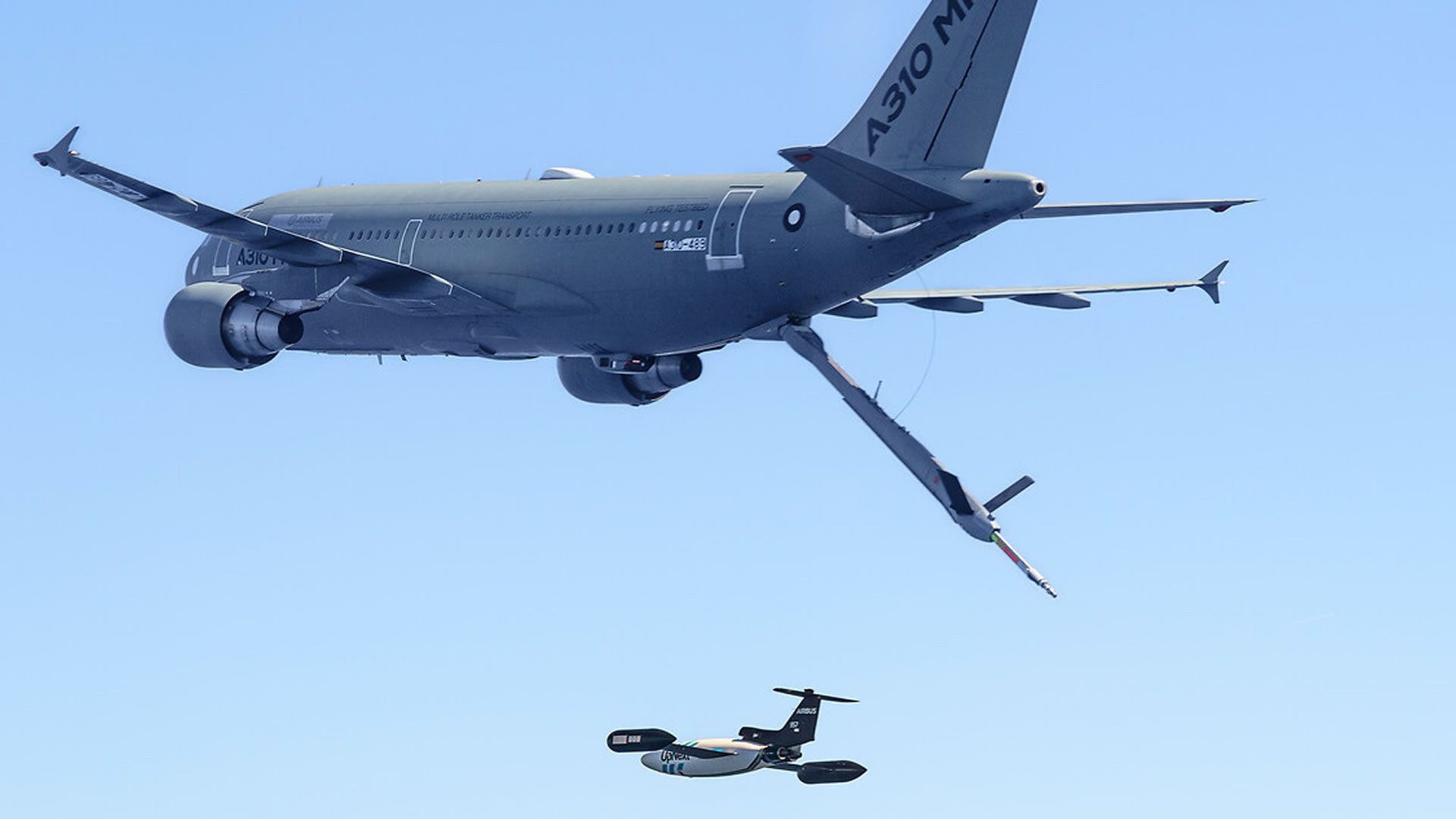 Airbus A310 and DT-25 drone complete first "mock" refueling