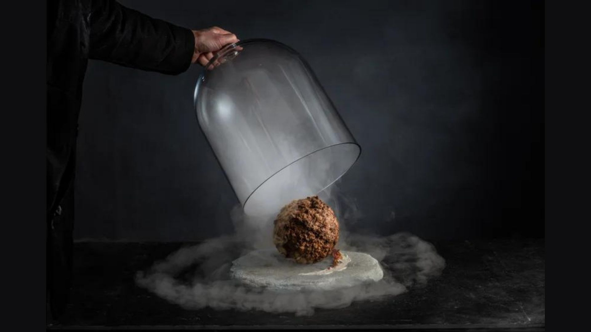 Australian food startup makes first-of-its-kind meatballs with extinct ...