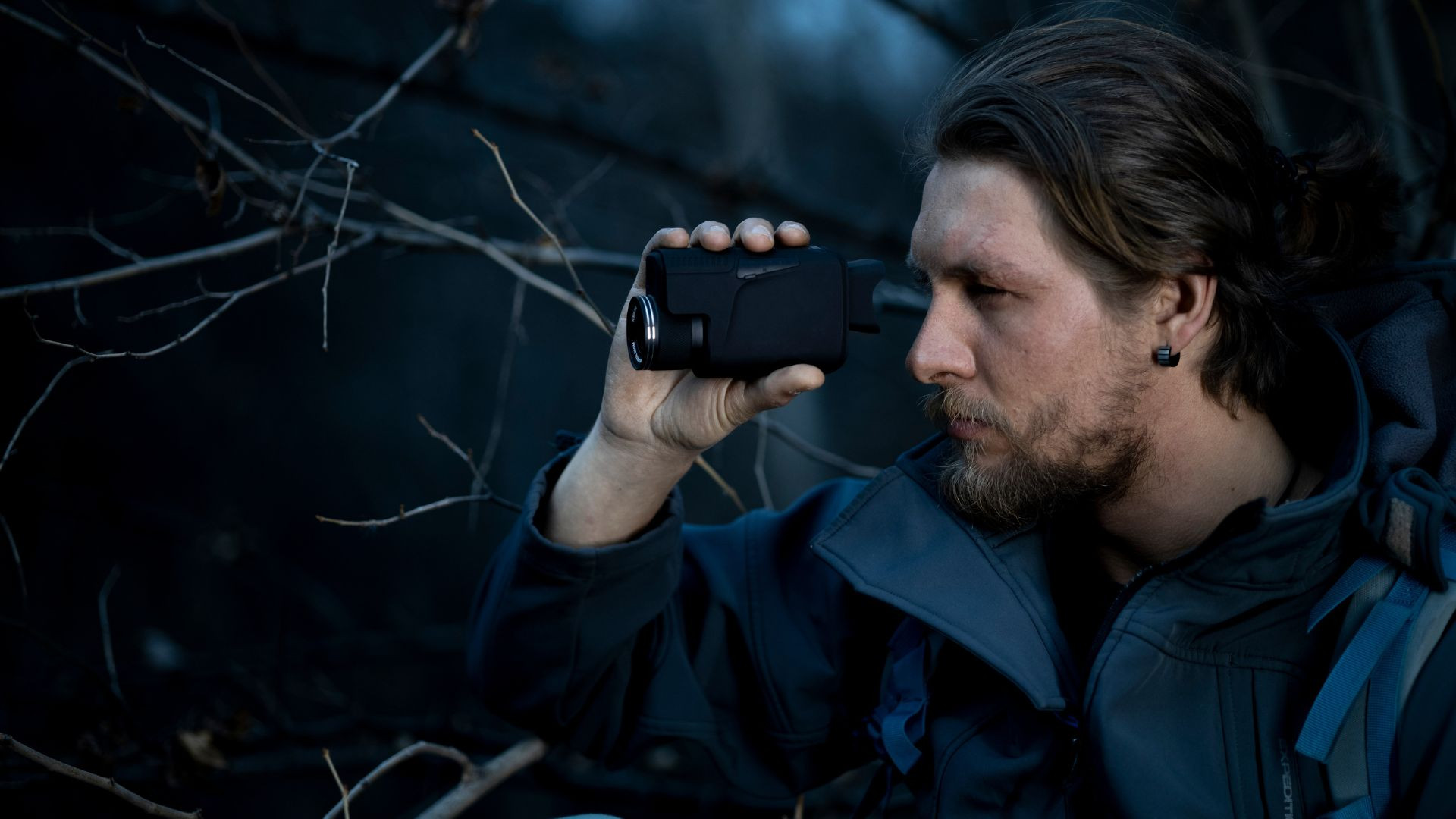 8 Factors to consider while buying a night vision monocular