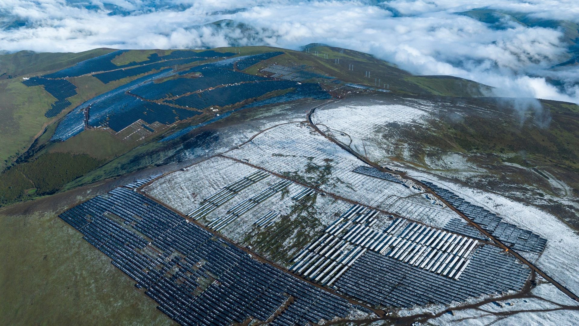 World's largest hydro-solar power plant enters full operation in China