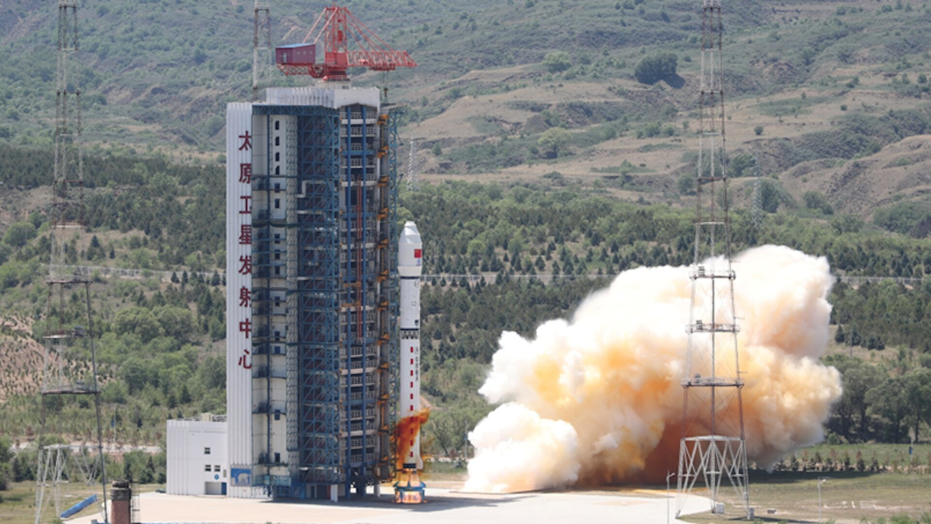 China funds new satellite facility in Egypt, seeks more contracts in Africa