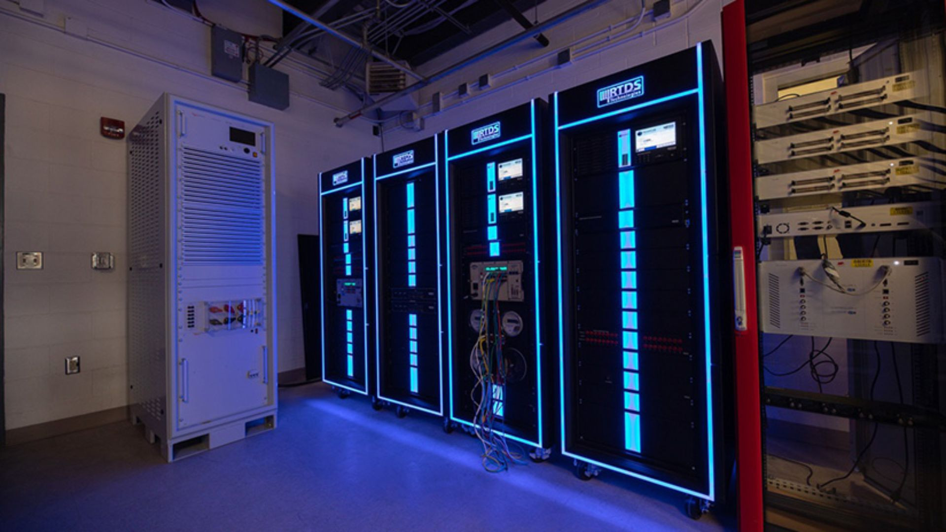 Quantum-in-the-loop: A new interface that connects power grids and ...