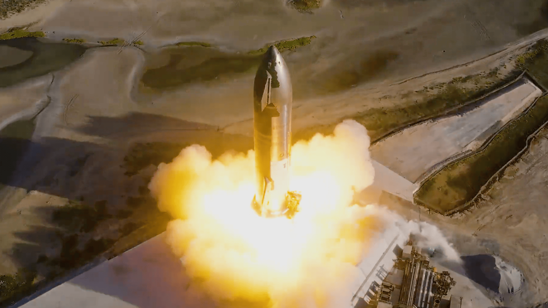 7 of the best images from SpaceX's explosive Starship engine tests