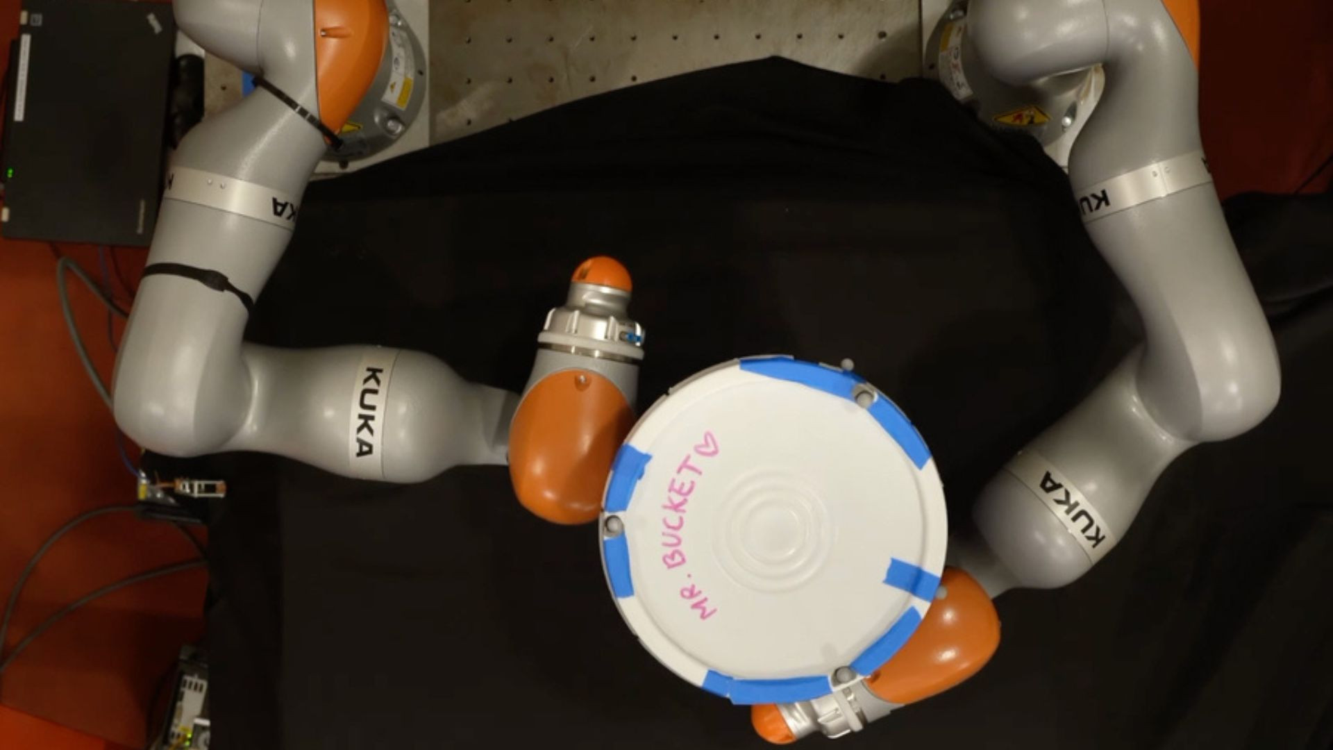 Robots now can utilize their entire bodies thanks to AI