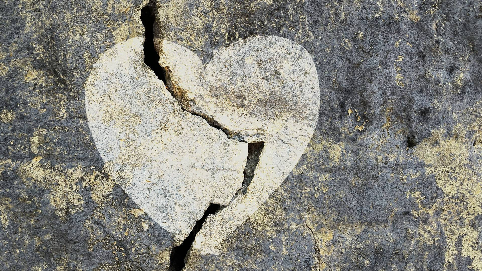 A neuroscientist breaks down the science behind heartache
