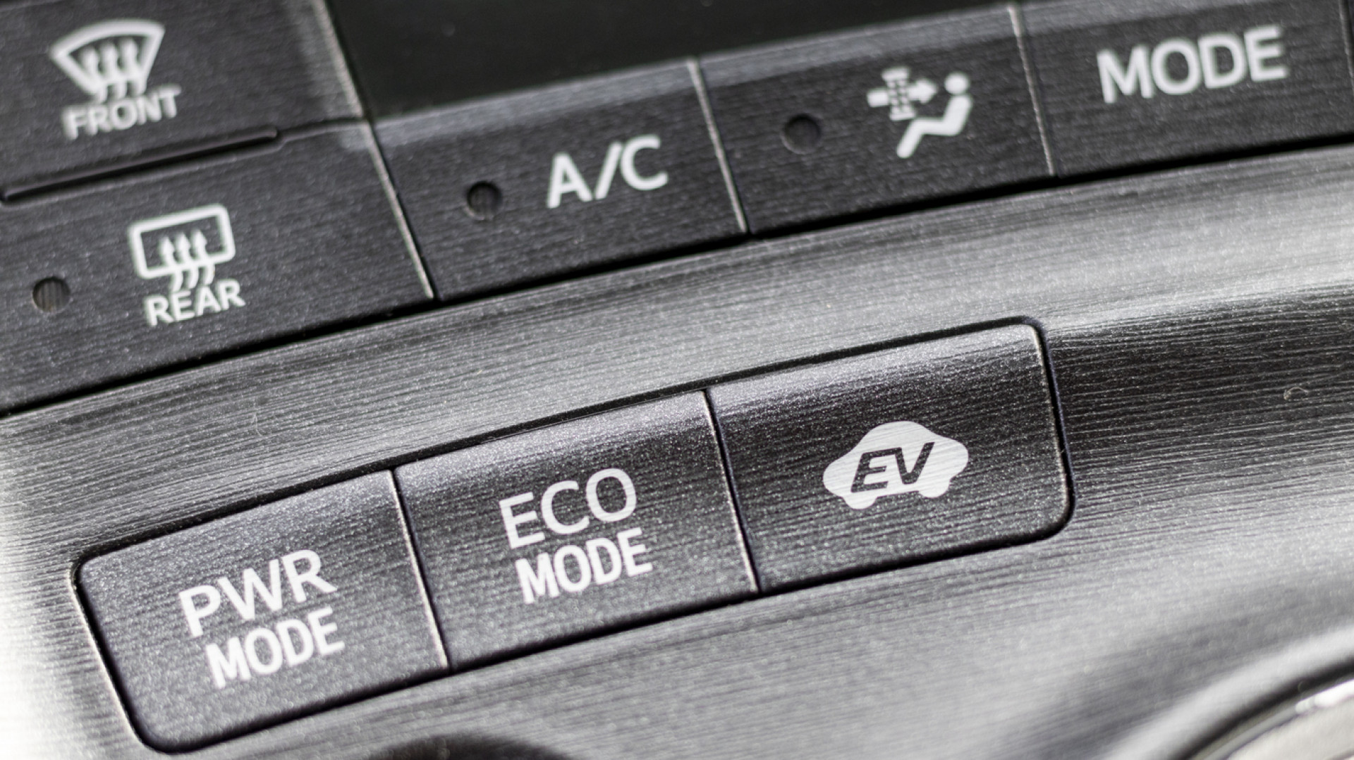 9 tips to help you prepare your EV for winter