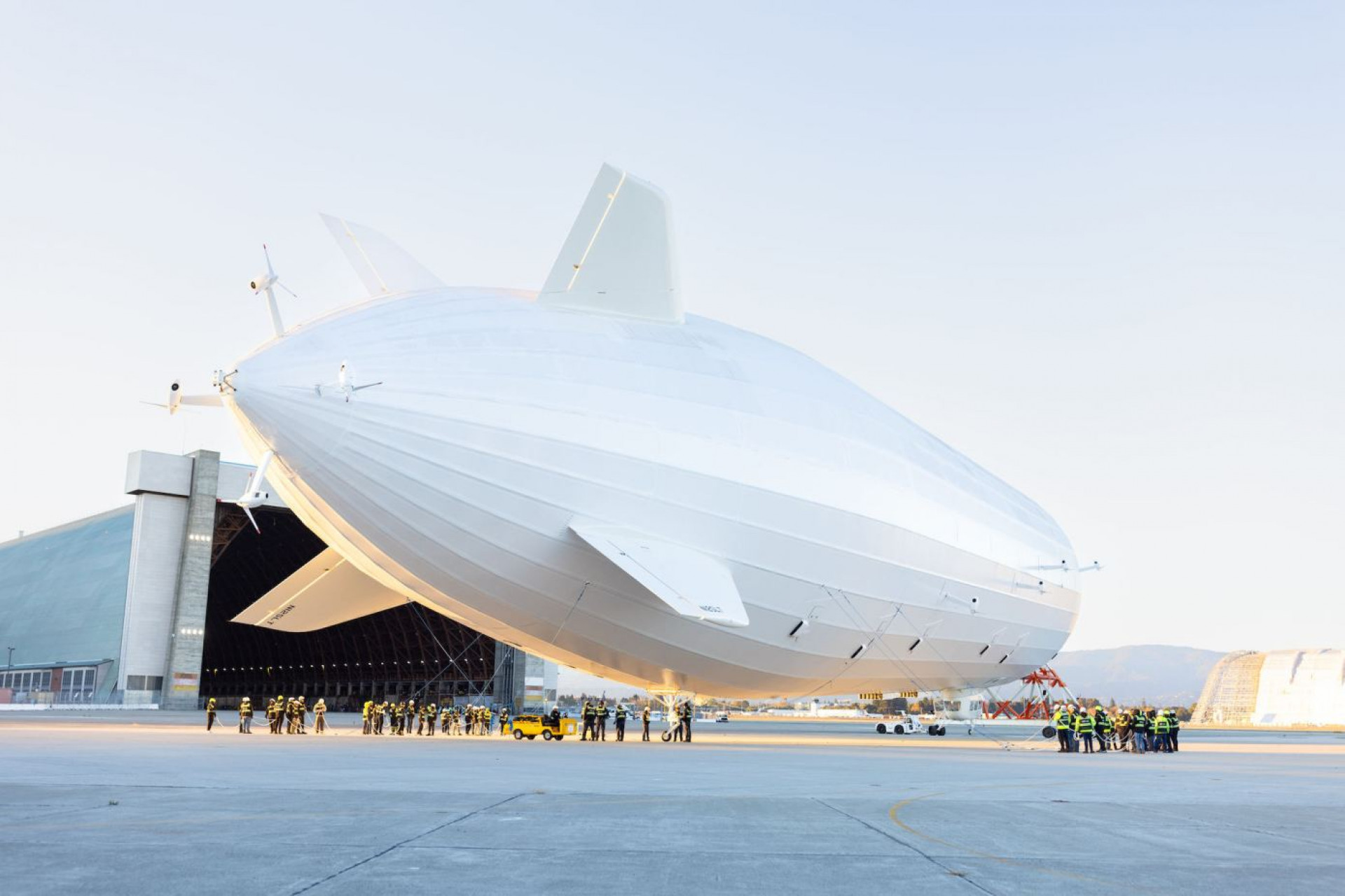 5 trailblazing companies trying to bring back airships