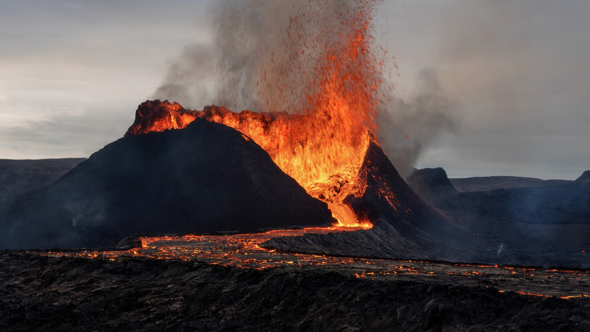 Fagradalsfjall volcano erupts second time in less than a month