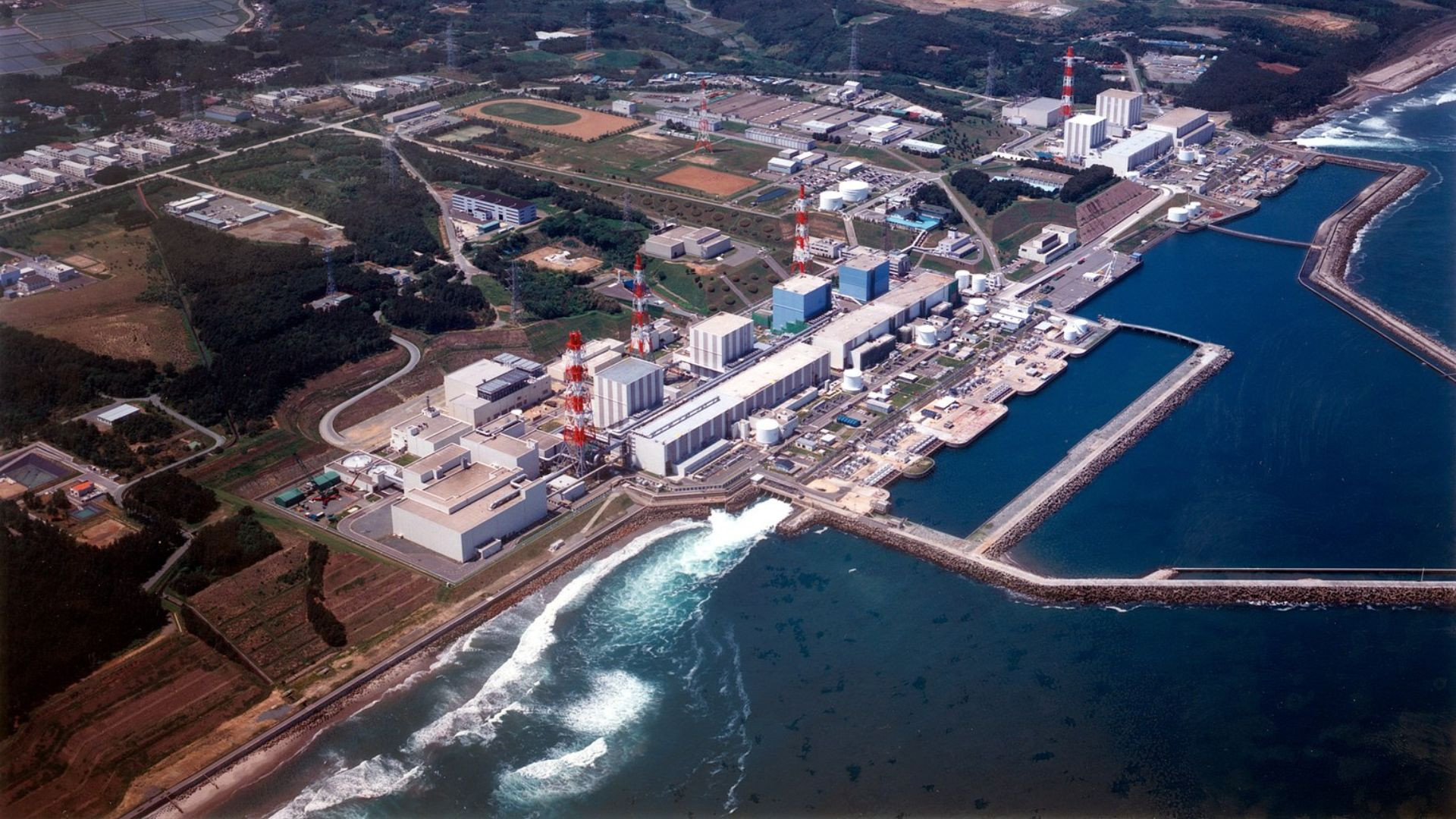 Fukushima fallout: Japan issues warning after radioactive water leak