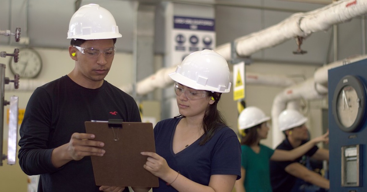 How to Become an Engineer: A Complete Guide to the First Year of ...