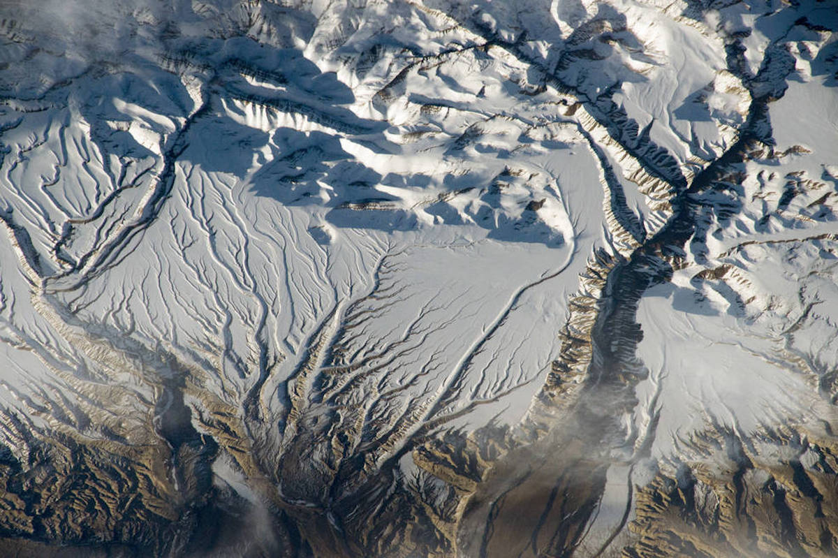 11 of the Most Inspiring Photos Taken From The International Space Station