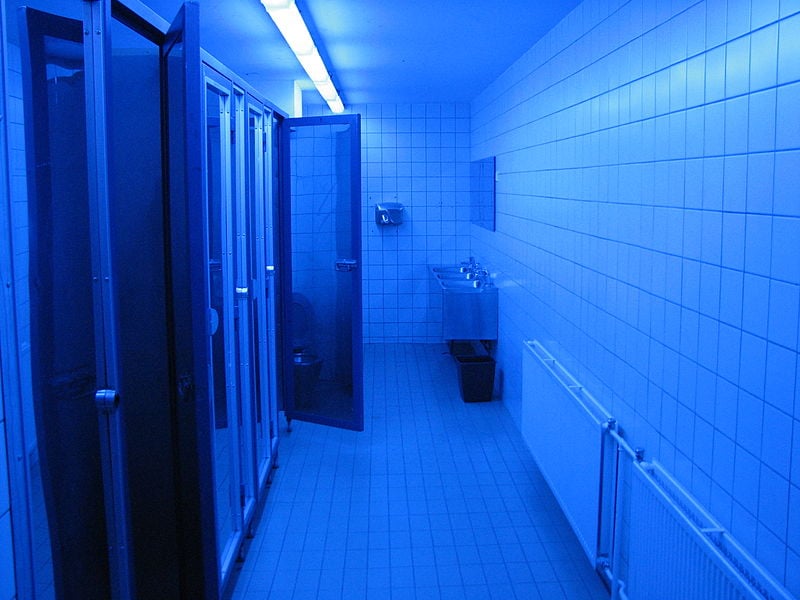 Gas Station Installs Blue Lights in Its Bathroom to Prevent Overdoses