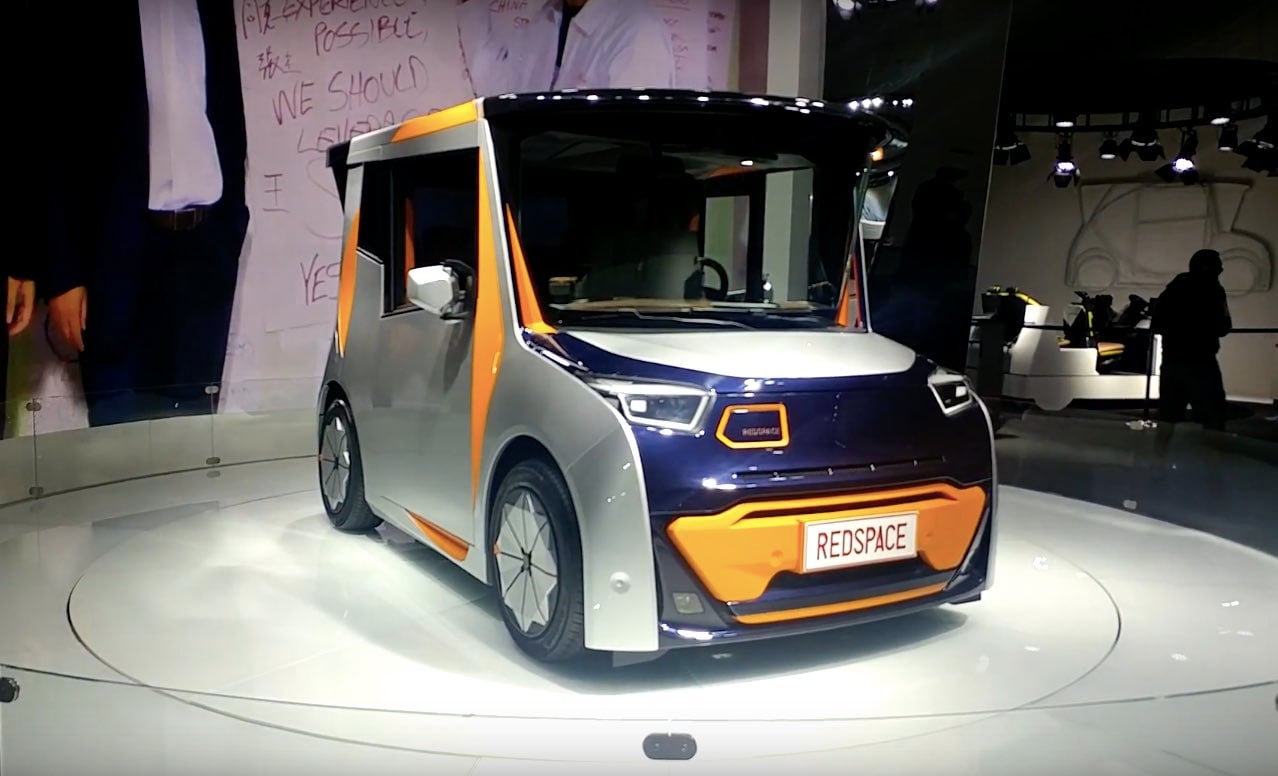 New Autonomous Vehicle Allows You to Comfortably Work While Traveling