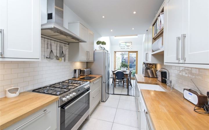 This 91-Inch-Wide Slim House in London is on the Market for $1.4 Million