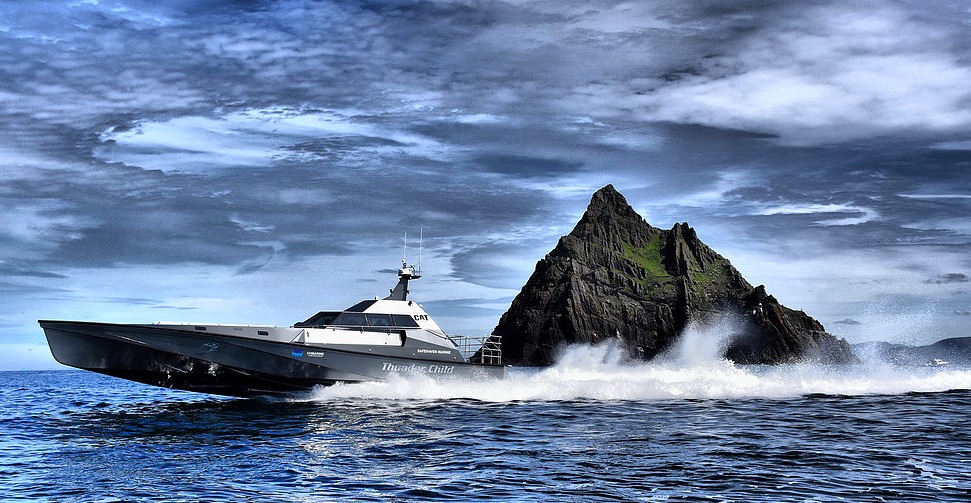 This 17-Meter Long High-Speed Boat Can Never Capsize