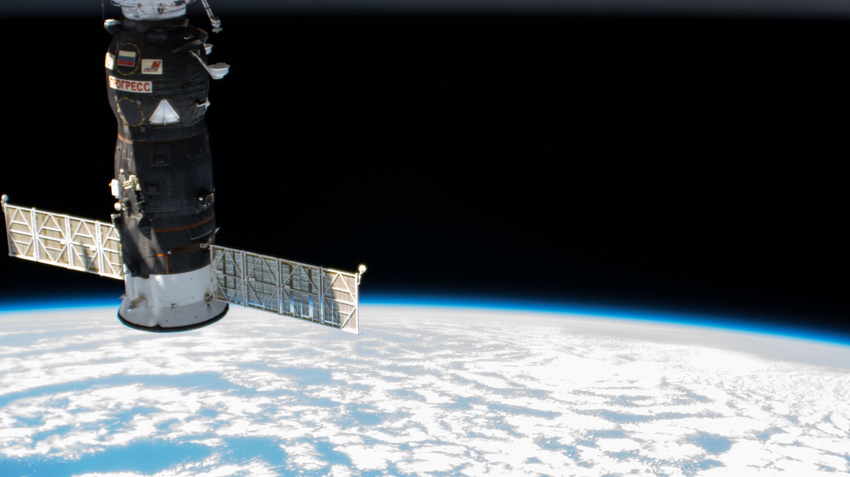 Russian Spacecraft Reaches ISS in Less Than 4 Hours, Breaks Record for ...