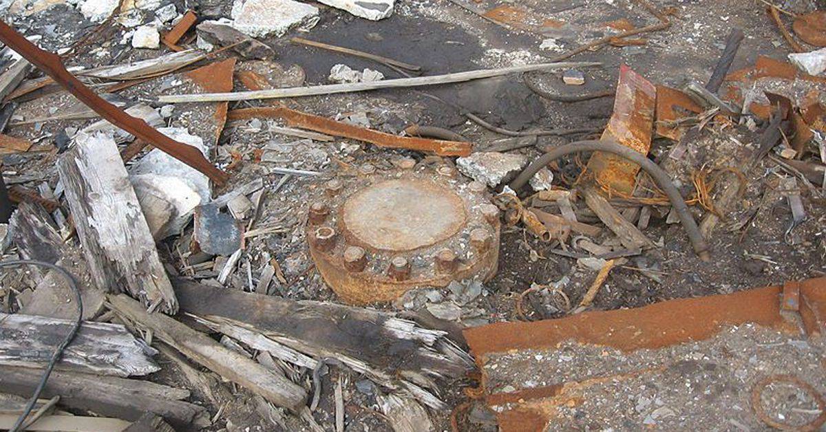 The Real Journey to The Center of The Earth : The Kola Superdeep Borehole