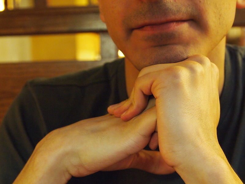 Scientists Finally Cracked Why Our Knuckles Pop and Crack
