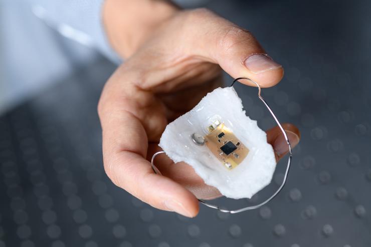 This Wearable Device That Measures Salt Intake in Real-Time Could Help ...