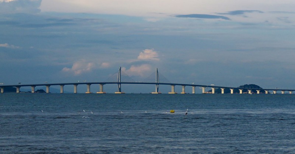 $20 Billion Mega-Bridge Between Hong Kong and China Ready for Use