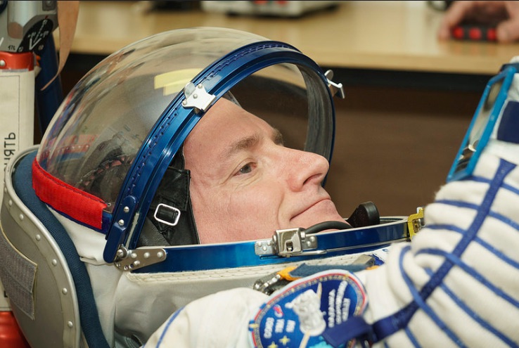 Astronaut Scott Kelly Who Spent a Year in Space Urges Us to Take Elon ...