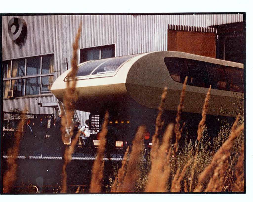 This Spaceship-Like Soviet Magnetic Levitation Train Could Reach Speeds ...