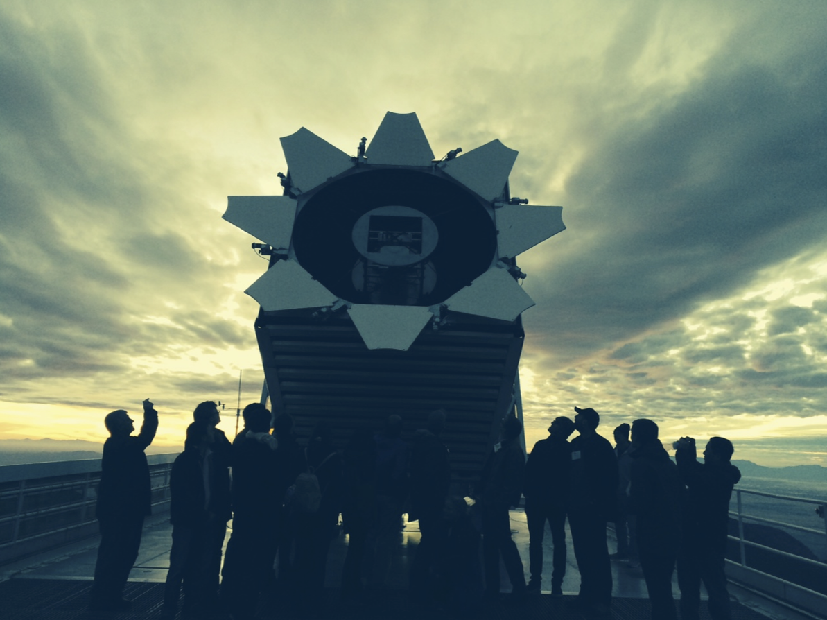 Super Dense Star Atmosphere Made of 99.99% Oxygen