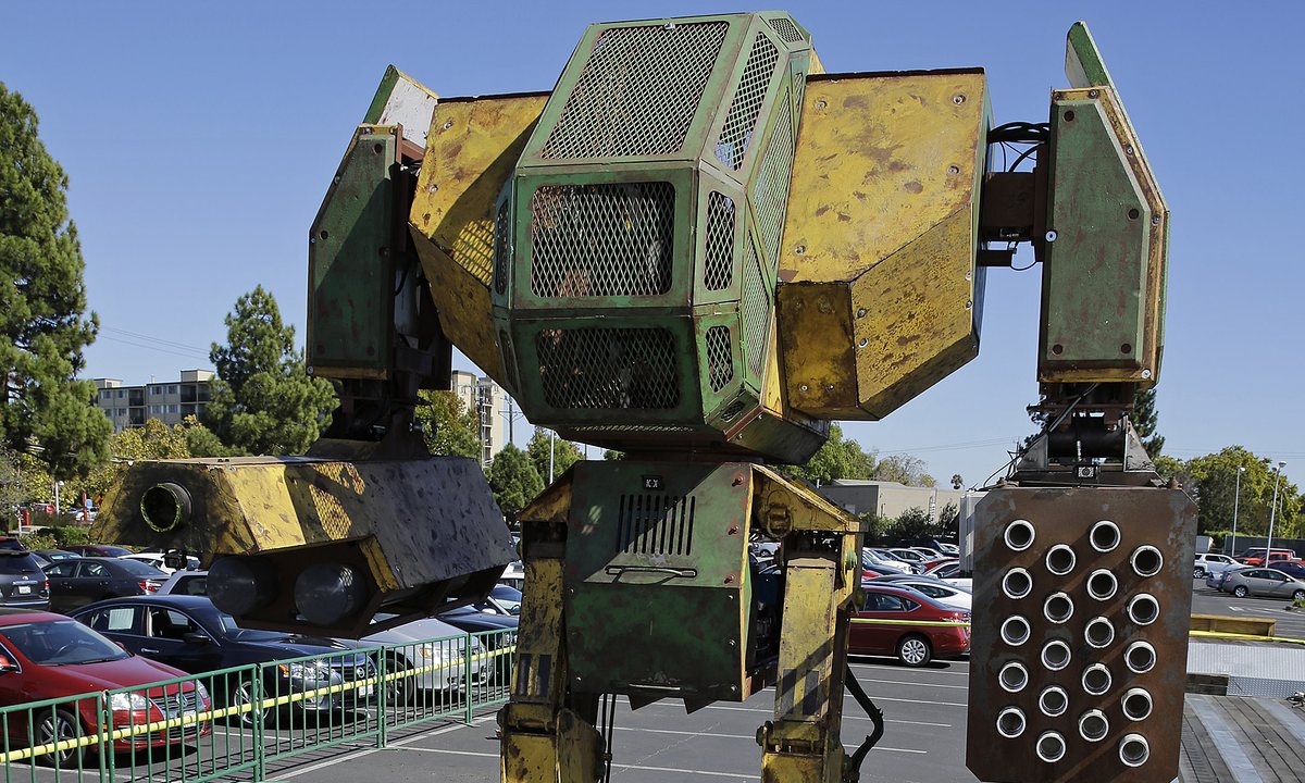 New League of Human-Piloted Giant Fighting Robots