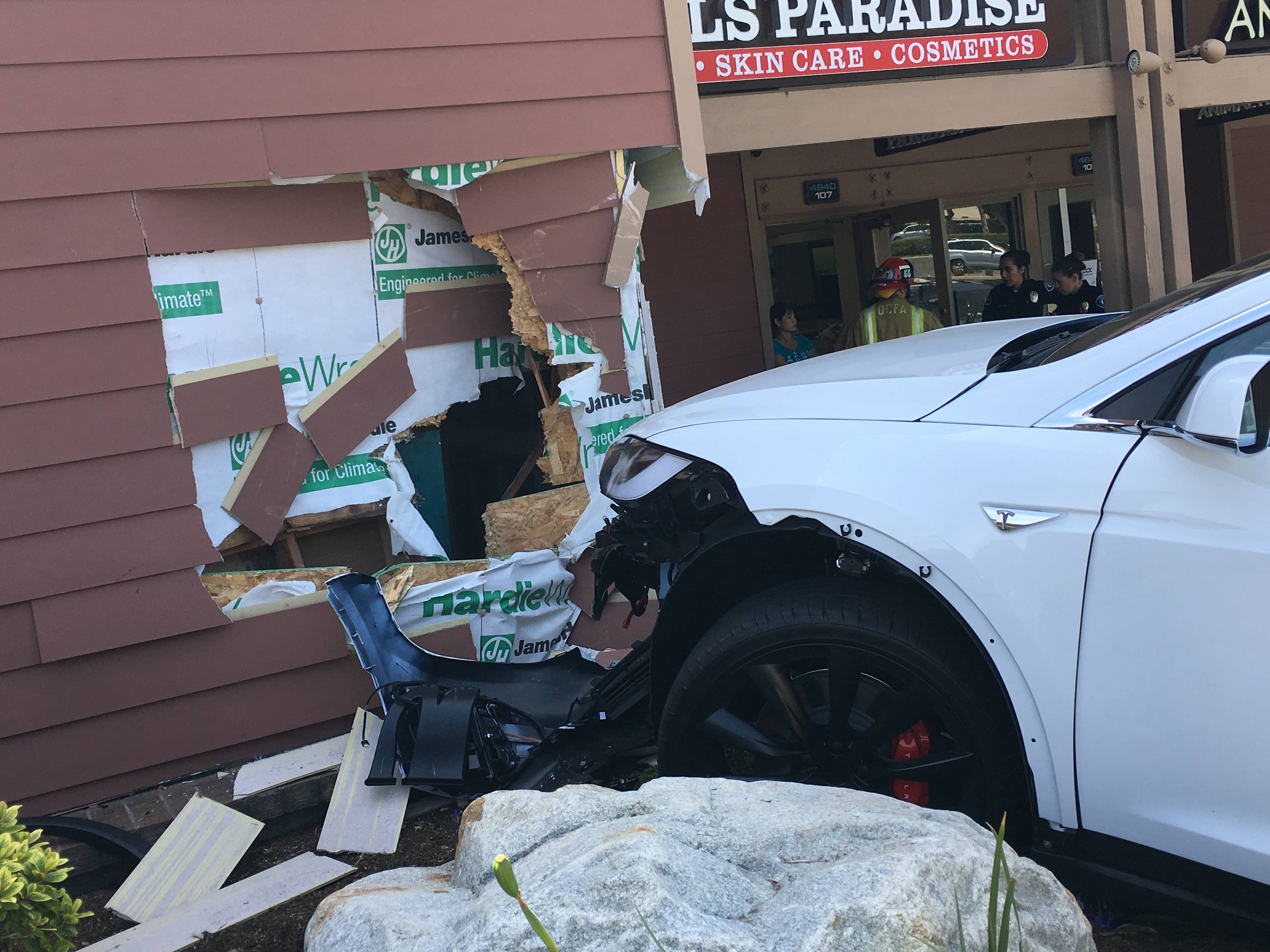 Tesla Model X Crashes into Building – Definitely Driver Error