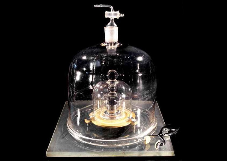 No One Knows How Much a Kilogram Actually Weighs