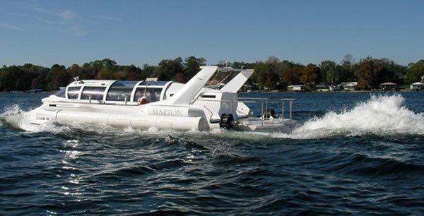 This Impressive Seagoing Vessel Is Both a Speed Boat and a Submarine