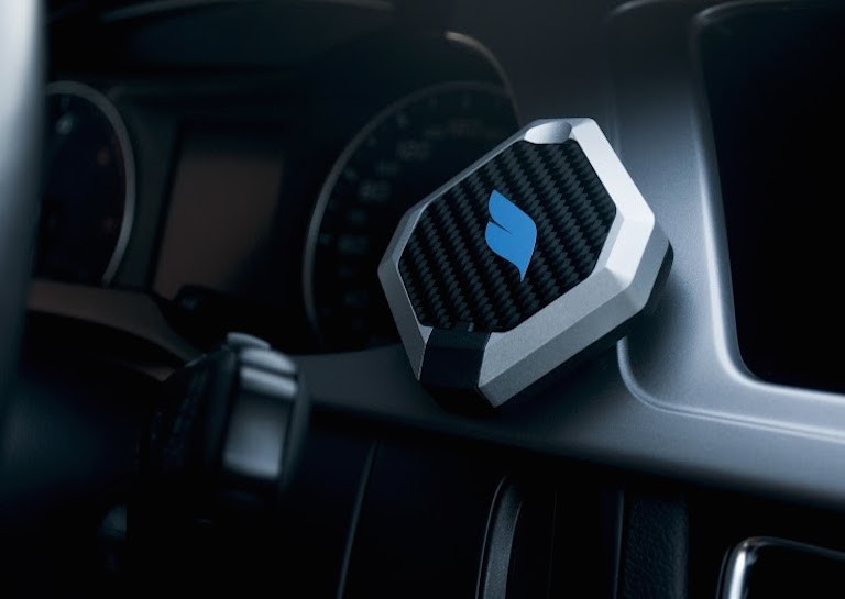 World's First Smart Mount for your Car