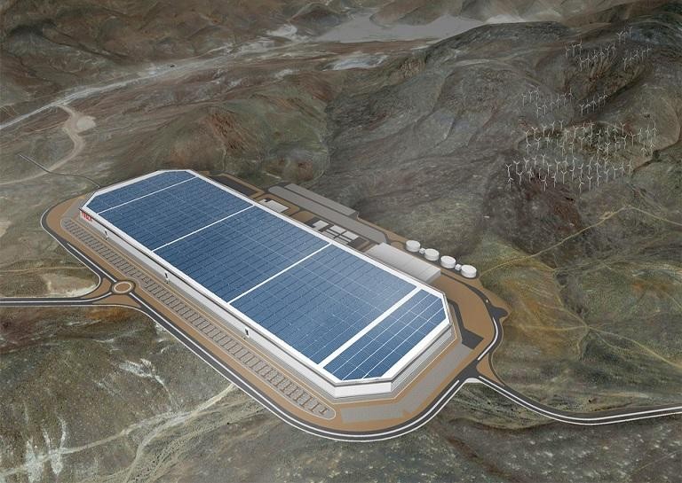 Tesla Shows off the Nearly-Completed Gigafactory with New Time-Lapse Video