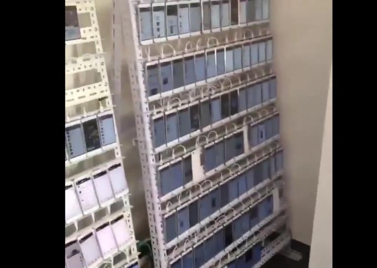 Get a Fascinating Glimpse Inside a Chinese Click Farm