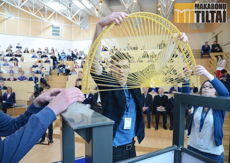 Students Build Spaghetti Bridge that Can Hold 300 Kg