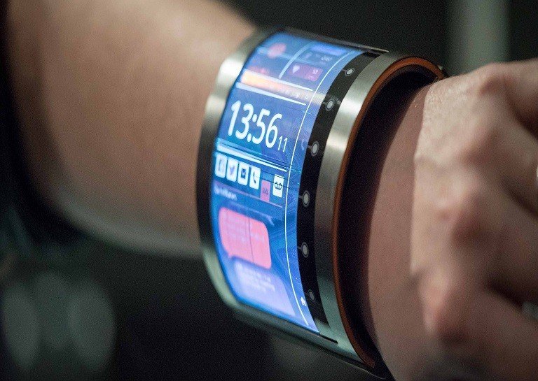 FlexEnable creates a 4.7 inch flexible screen that wraps around your wrist