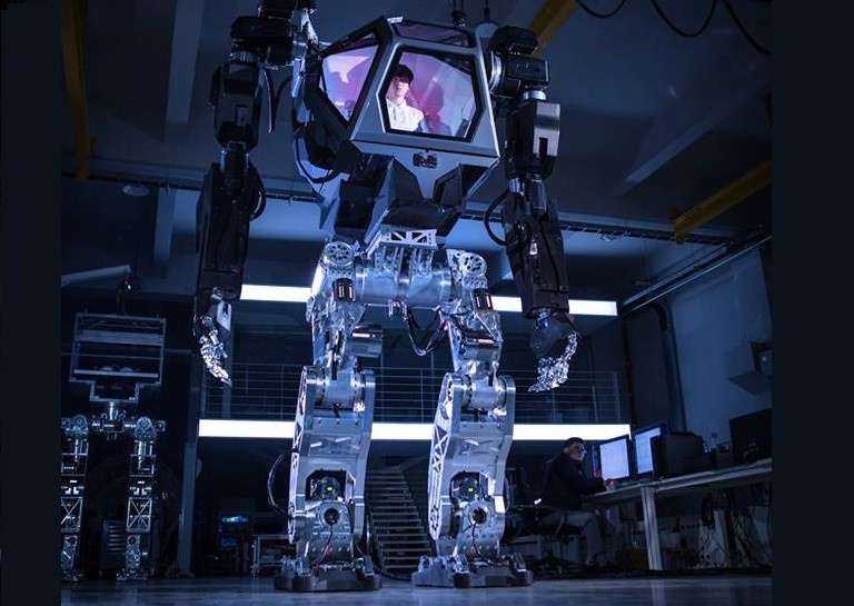 Method-1 Makes Impressive Debut as the Future's Giant, Walking Robot