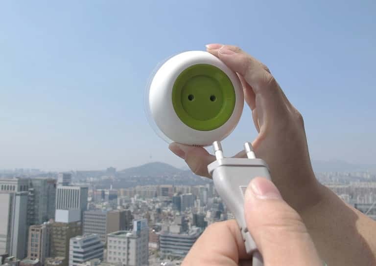 Solar-Powered Sockets that You Can Stick to Your Window