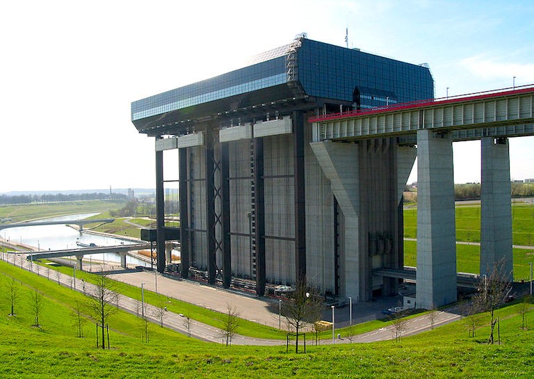 The Strépy-Thieu Boat Lift: World's Second Tallest