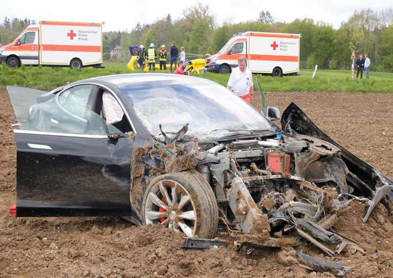 Tesla Model S Crumple Zone Just Saved 5 Lives