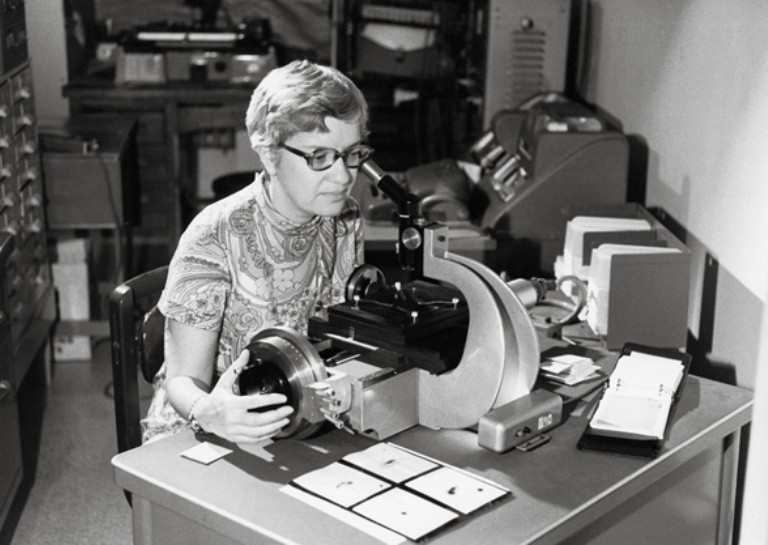 Dark Matter Pioneer Vera Rubin Dead at 88